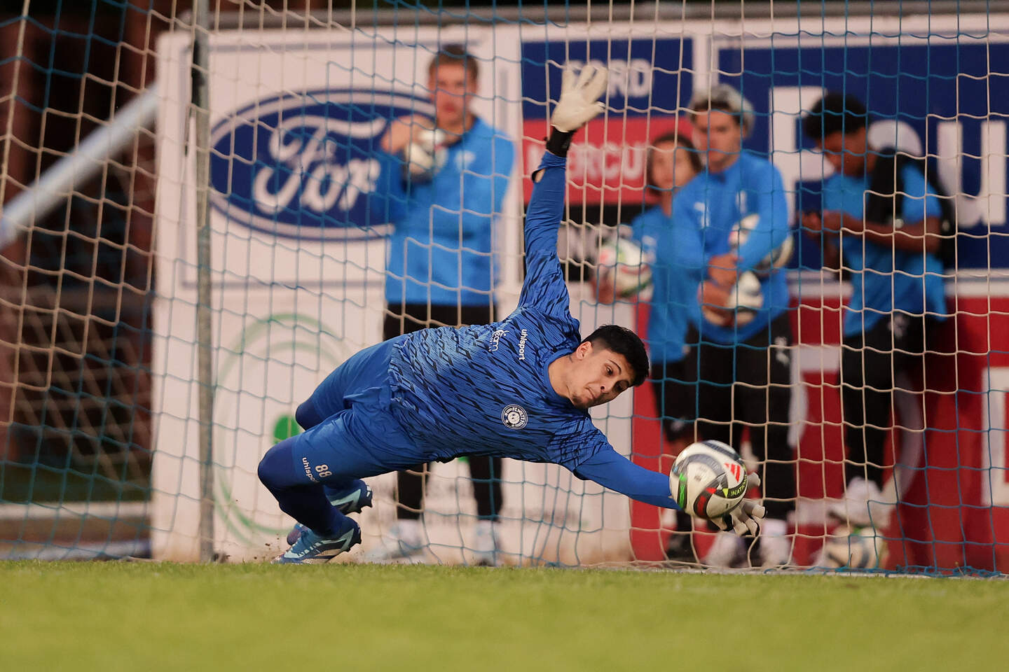 Wiltz-Keeper Lillo Guarneri krönt sich trotz gebrochenem Finger zum ...
