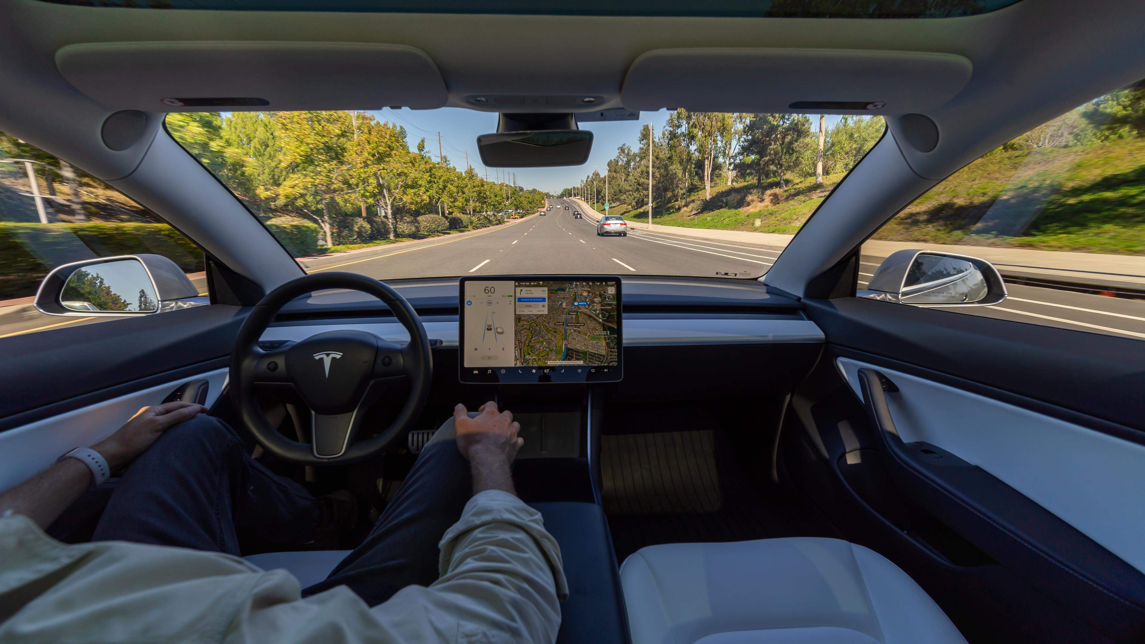 Us Behörde Prüft Teslas Fortgeschrittene „autopilot“ Version