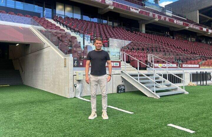 Luc Holtz offiziell als neuer Trainer des FC Metz vorgestellt ...