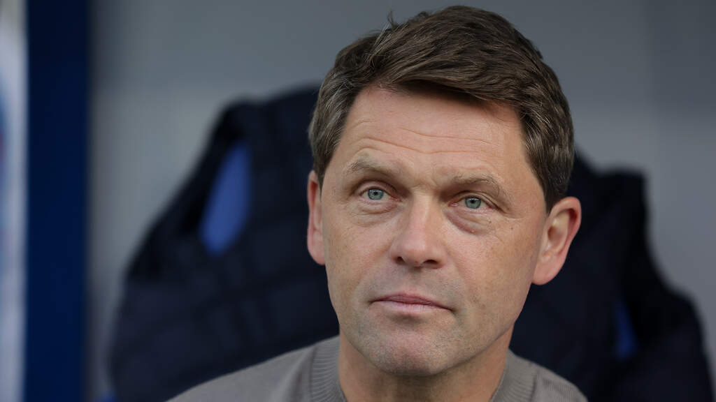 Luc Holtz offiziell als neuer Trainer des FC Metz vorgestellt ...